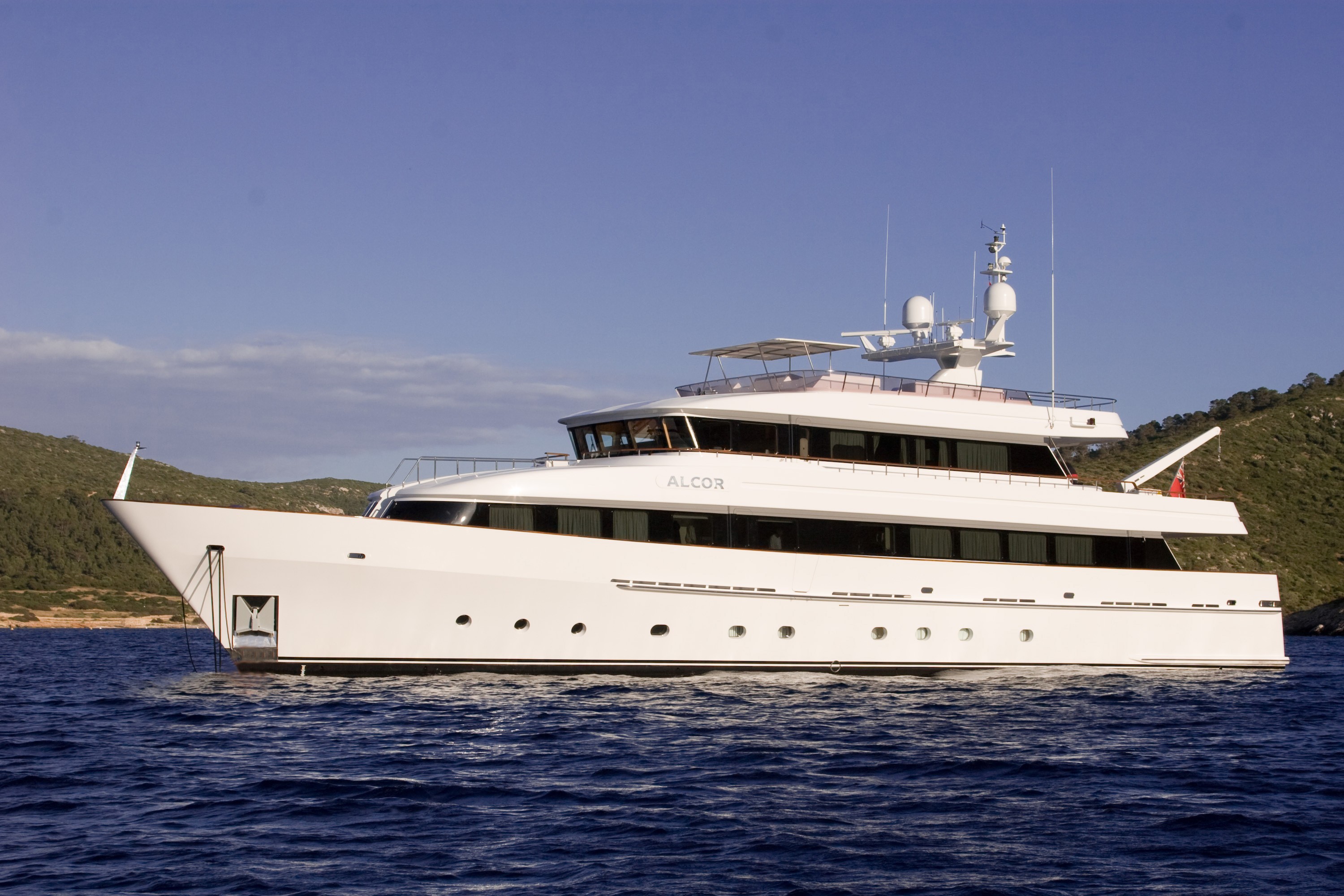 ALCOR Yacht Charter Details, Heesen | CHARTERWORLD Luxury Superyachts